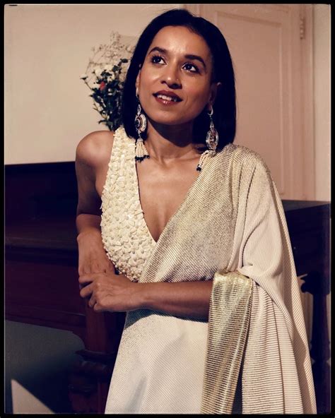 No Sex And Bold Scenes Commands Actress Husband Couples Marriage