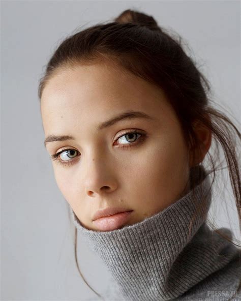 Девушка дня Jana Jung