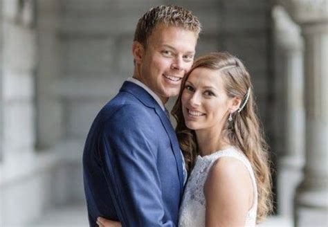 Foxs Kaitlin Sharkey Age Husband Divorce Salary