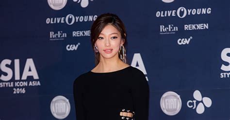 Bnt포토 이엘 그녀의 독특한 컷아웃원피스