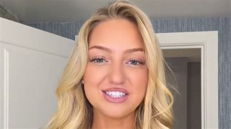Viral Ring Girl Sydney Thomas Celebrates Reaching Huge Tiktok Milestone