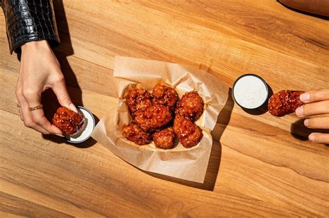 Wingstop Sweet Chili Glaze Chicken Wings Bring The Zest