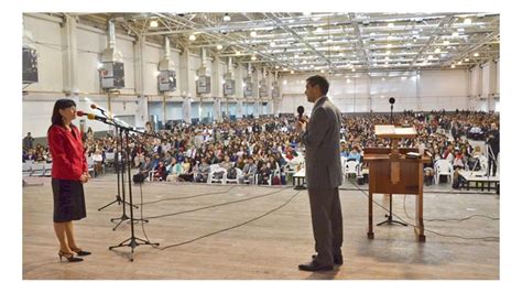 Testigos De Jehová Celebran Su Tradicional Asamblea Regional En El
