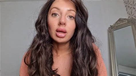 Tattooed Temptress Pervert Wanks For Mommy Femdom Pov