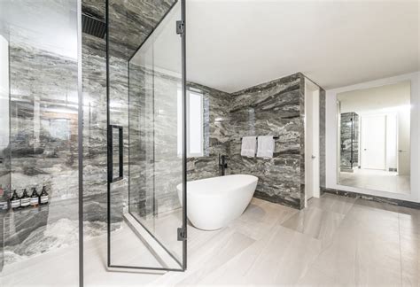 Dan Hechtkopf And Marci Declaris Present A Gorgeous Waterfront Townhouse In Miami Beach Haute