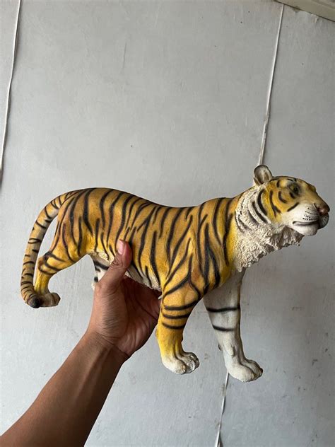 Harimau Bengal Statue Collection Hobbies And Toys Collectibles