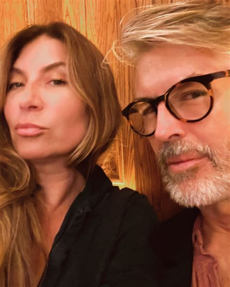Genevieve Gorder Wrong Tree Stand Right Friends Instagram