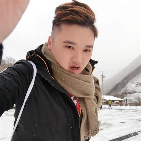 James Ho Jamesho0302 • Threads Say More