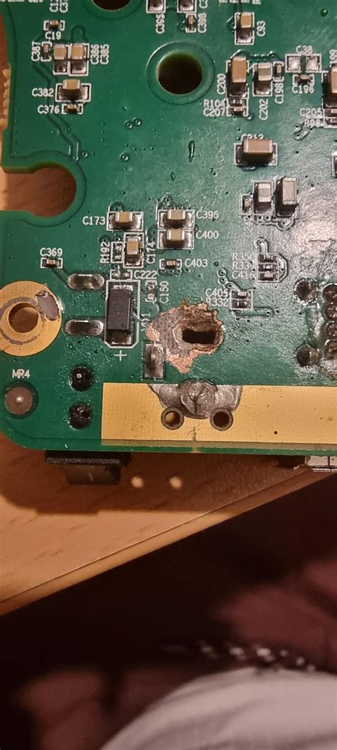 tried to desolder a dc jack before bed and now screwed it up r