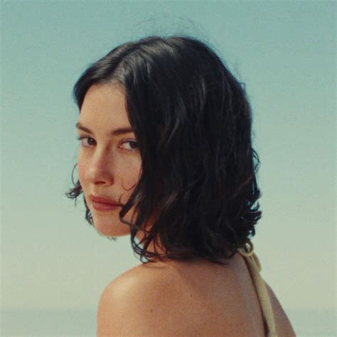 How Gracie Abrams Upended Pop Wildflower Cases