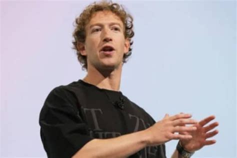 Mark Zuckerberg Yavuze Iherezo Rya Smart Phones Nikizazisimbura