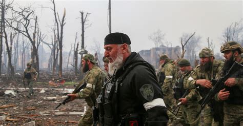 Chechen Forces Use Old Vehicles Stuffed With Explosives In Donetsk