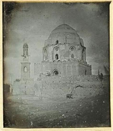 قبة مدفن ومئذنة فاطمة خاتون وقلة مدفن السلطان الاشرف خليل بن قلاوون القاهرة