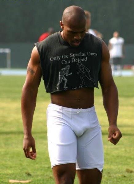 David Dust Football Beef And Bulges