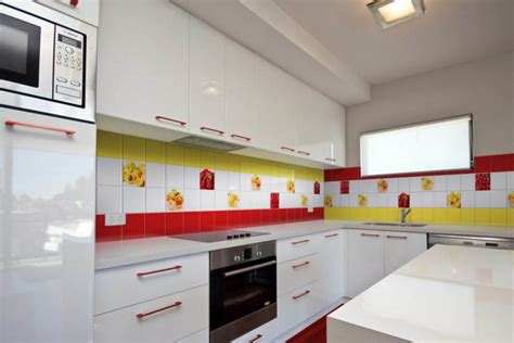 Фартук для кухни из керамической плитки (48 реальных фото в интерьере)