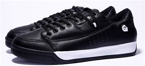 A new start from the “TARMAC” | SHOES MASTER