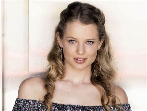 The Young And The Restless News Allison Lanier Opens Up About Working