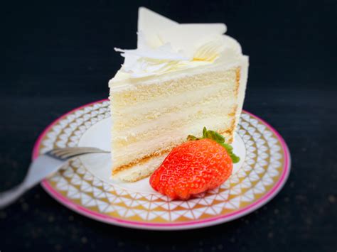 White Chocolate Mousse Cake Baking Institute Retail