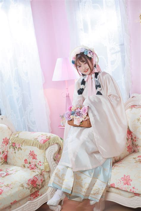 艺图语 20220701 明公主的茶会 兔子zzz不吃胡萝卜 微图坊