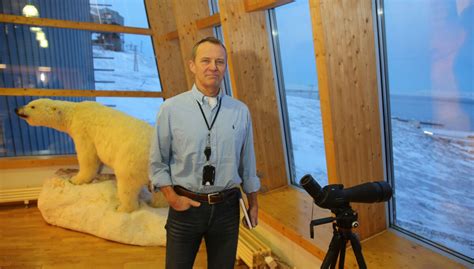 Advarer Mot Arktisk Spionasje