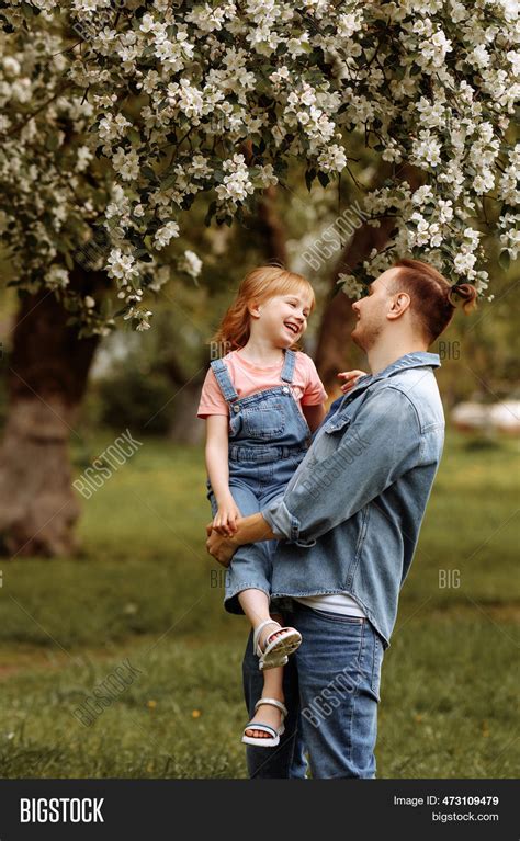 Dad Daughter Hugging Image And Photo Free Trial Bigstock