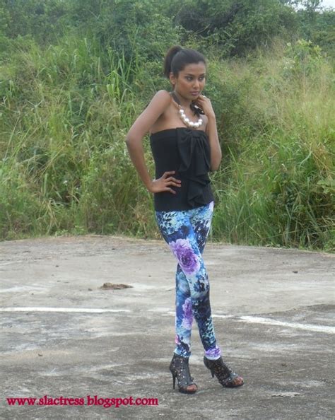 Srilankan Actress Picture Gallery Deepthika Jayakodi