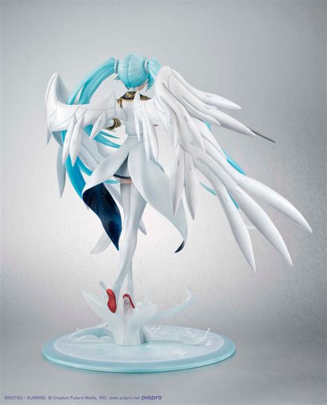 Megahouse Lucrea Mobile Suit Gundam 45th Anniversary X Hatsune Miku