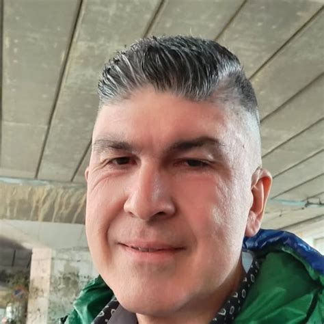 Michele Miky 8933 On Threads