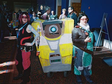 Borderlands Claptrap Costume