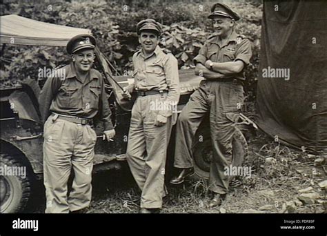 82 Majonni Korea 1953 05 27 Members Of The Australian Concert Party