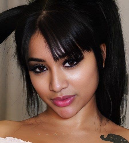 Yasmina Khan Wiki Age Babefriend Net Worth Photos Videos Ethnicity And More Celebrities