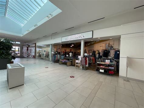 Retail Profile Willowbrook Shopping Centre In Langley Bc July 2021