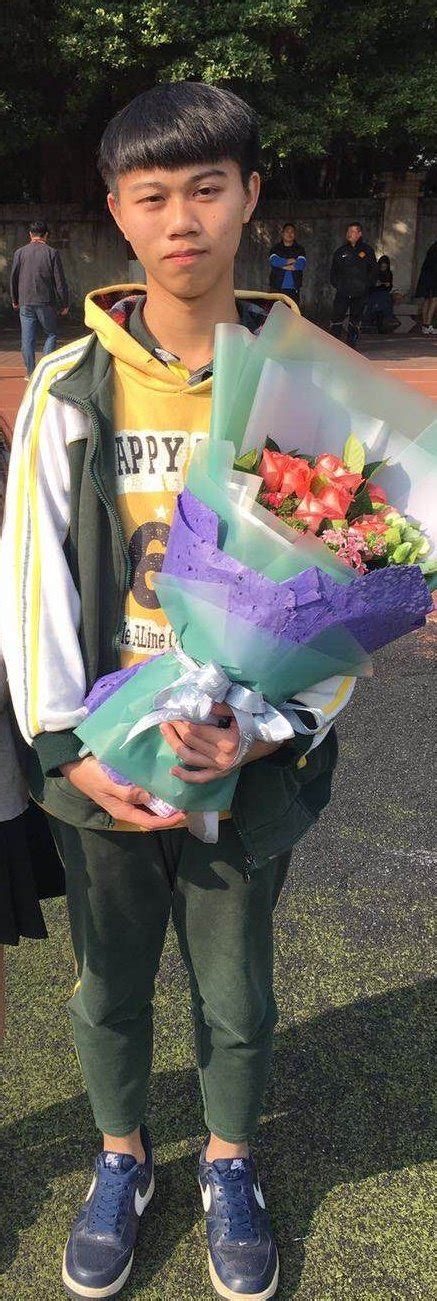 舒云🐱（云☁️舒喵） On Twitter 同一人物とは思えない画像を貼れ 17岁← →20岁