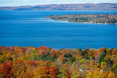 Lake Charlevoix Michigan View From Avalanche Park Scenic Flickr