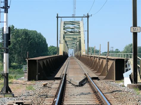 무료 이미지 선로 다리 기찻길 기차 고가 도로 수송 대중 교통 울타리 철도 운송 철도 차량 3488x2608 857351 무료 이미지 Pxhere