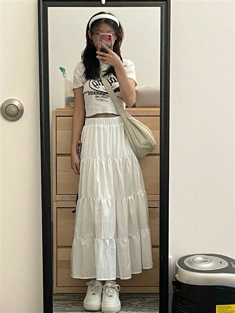 Long White Skirt And Crop Top Cute Outfits Clothes Maxi Skirt Outfits