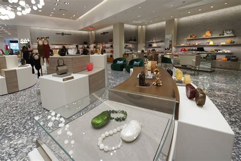 Saks Fifth Avenues Main Floor Renovation Goes Full Circle Photos