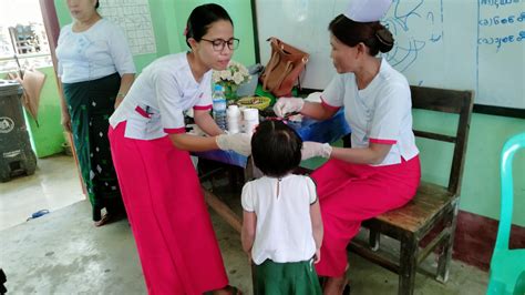 ရသေ့တောင်မြို့တွင် ကလေးများအား ဗီတာမင်aနှင့် သန်ချဆေးများကို အသက