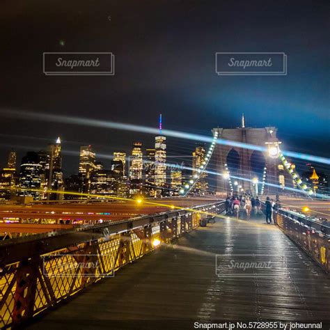 橋と夜景の写真・画像素材 5728955 Snapmart（スナップマート）