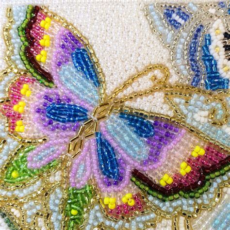 Pin By Yohko Saitoh On Bag Beaded Embroidery Christmas Embroidery