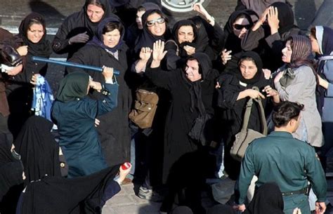 Hijab And Rebellion How Women Are Challenging Irans Dress Codes