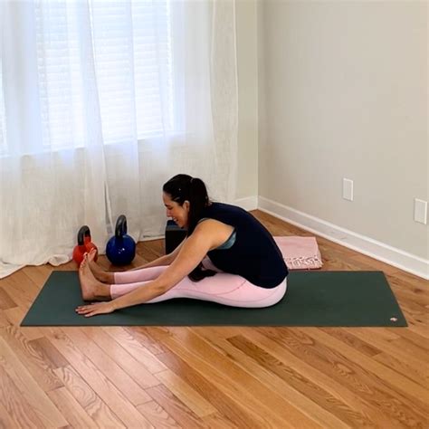 Are The Hamstrings Passive In A Forward Fold — Jenni Rawlings Yoga