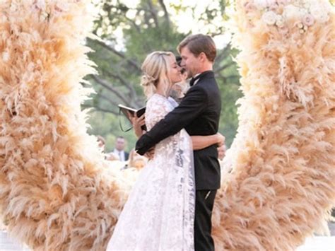 Wedding Kaley Cuoco
