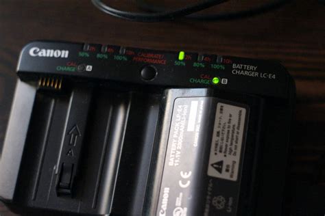 Yahooオークション Canon バッテリーチャージャー Lc E4 中古品 動