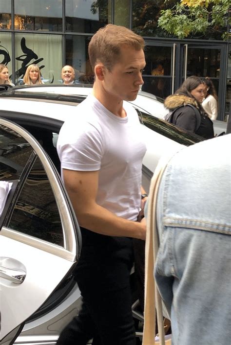 A On Twitter Taron Egerton Shirtless Taron Egerton Taron Egerton Tumblr