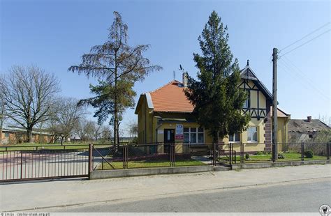 Wiejski Ośrodek Zdrowia, Ligota Polska - zdjęcia