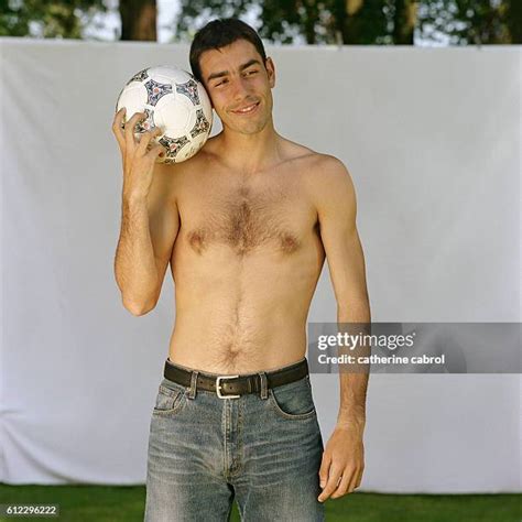 156 Robert Pires 1998 Photos And High Res Pictures Getty Images