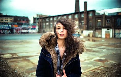 Wallpaper Girl The City The Wind Miro Hofmann Yase For Mobile And