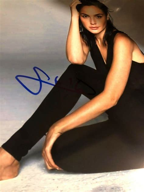 Gal Gadot Wonder Woman Signed 8 X10 Photo Sexy Picture Super Duper Hot