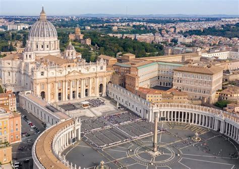 Few People Know This There Is A Tiny Piece Of Italy Inside The Vatican